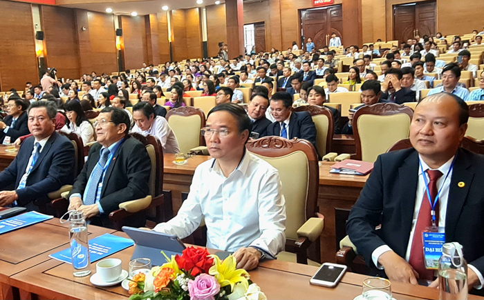 Đại diện lãnh đạo HHDN tỉnh ta dự Đại hội Hiệp hội Doanh nghiệp tỉnh ...