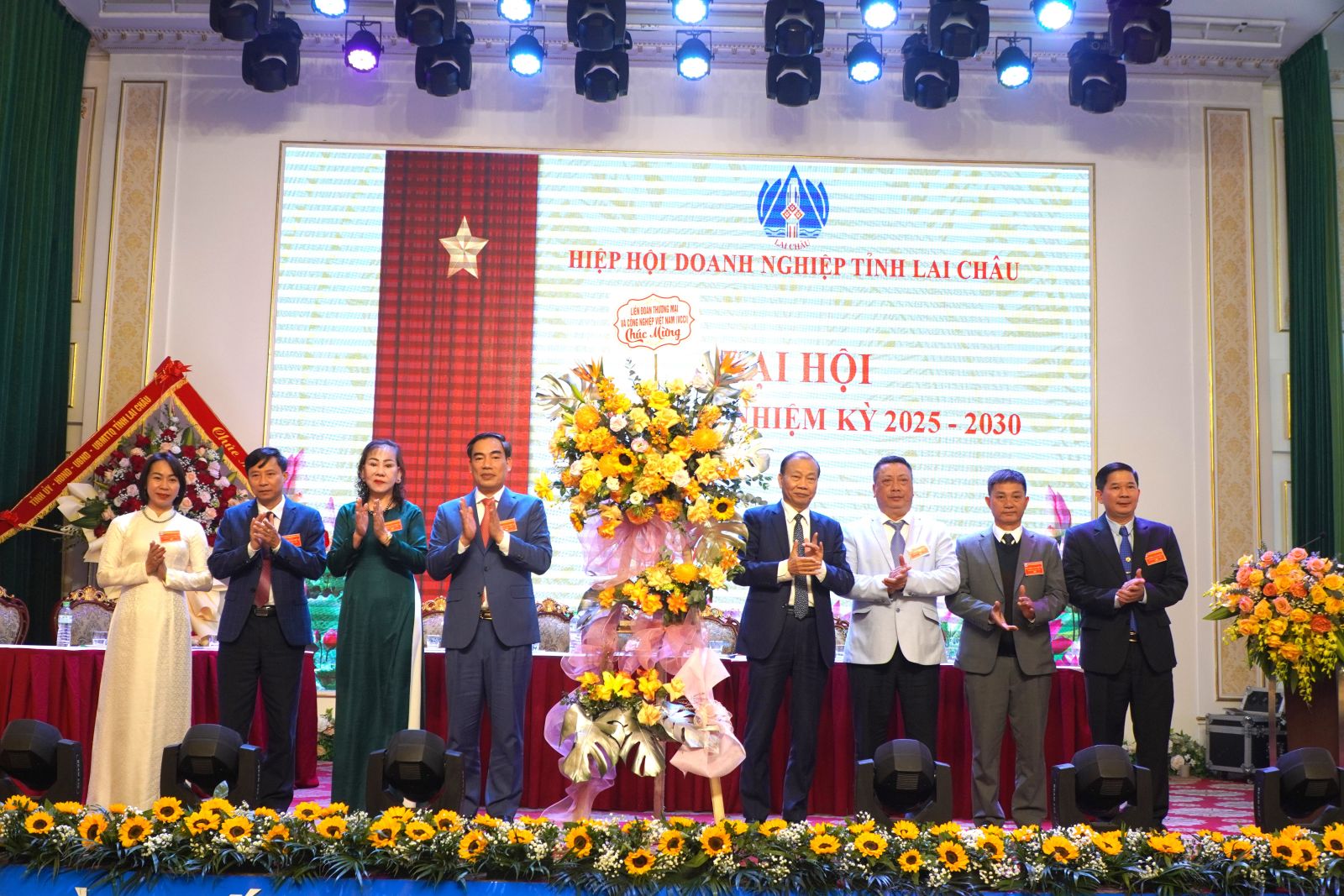 Đoàn đại biểu HHDN tỉnh Tuyên Quang dự Đại hội HHDN tỉnh Lai Châu lần ...